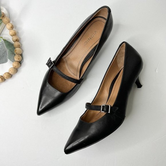 Vionic | Shoes | Vionic Solic Black Leather Kitten Heel Pump Shoes Sz ...